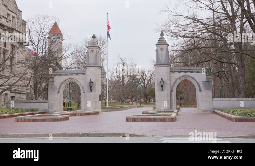 University gates Stock Videos & Footage - HD and 4K Video Clips - Alamy