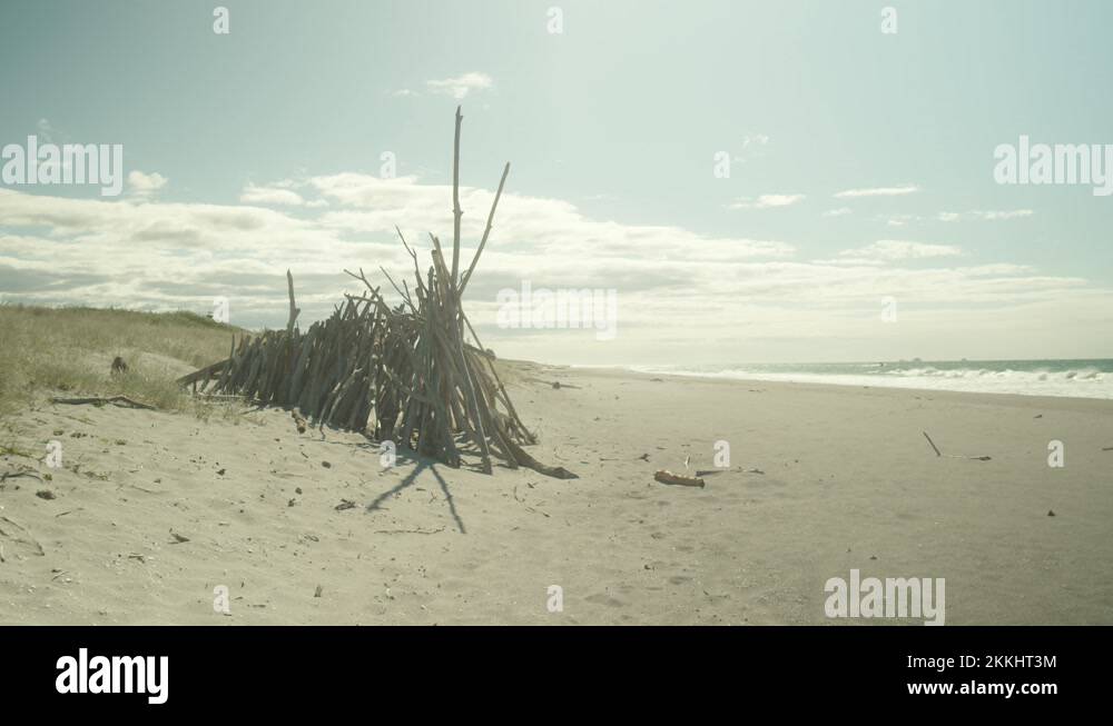 Teepee structure Stock Videos & Footage - HD and 4K Video Clips - Alamy