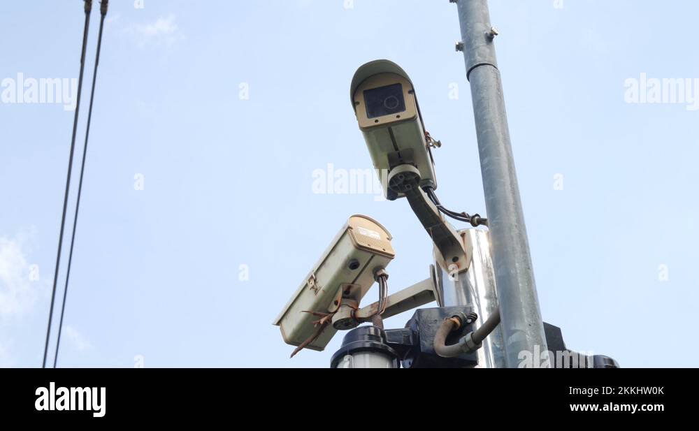 Traffic cctv camera Stock Videos & Footage - HD and 4K Video Clips - Alamy