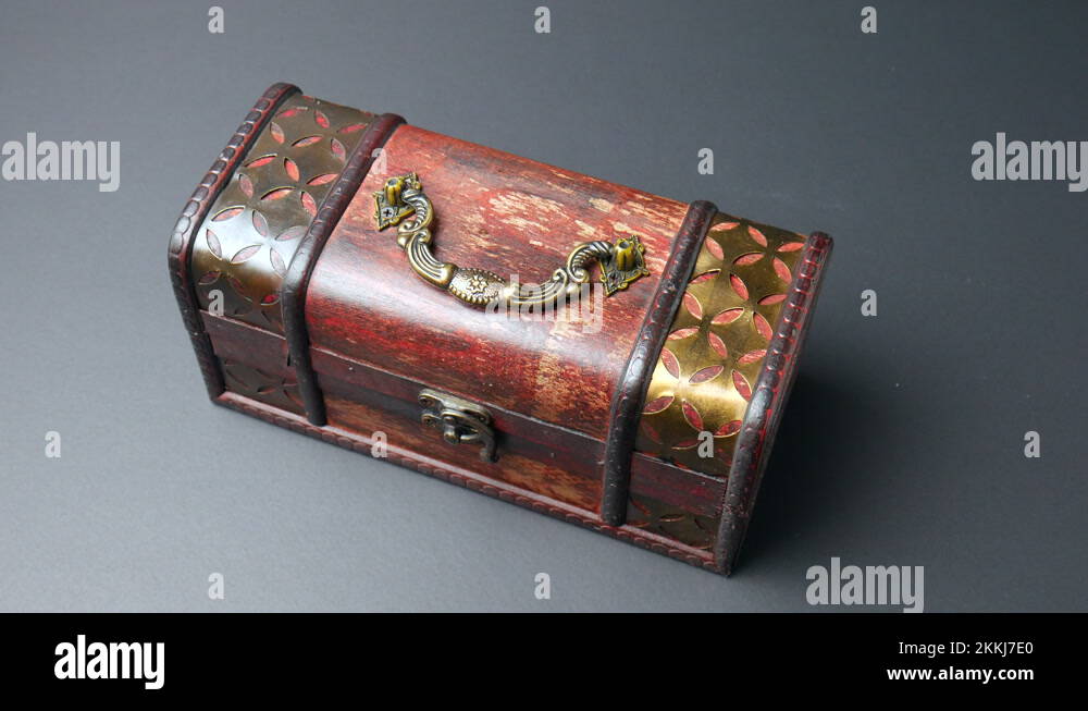 Chest container Stock Videos & Footage - HD and 4K Video Clips - Alamy