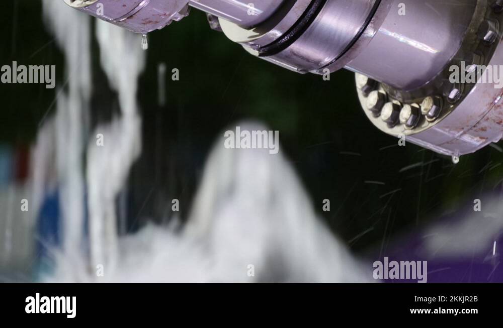 Industrial spraying Stock Videos & Footage - HD and 4K Video Clips - Alamy