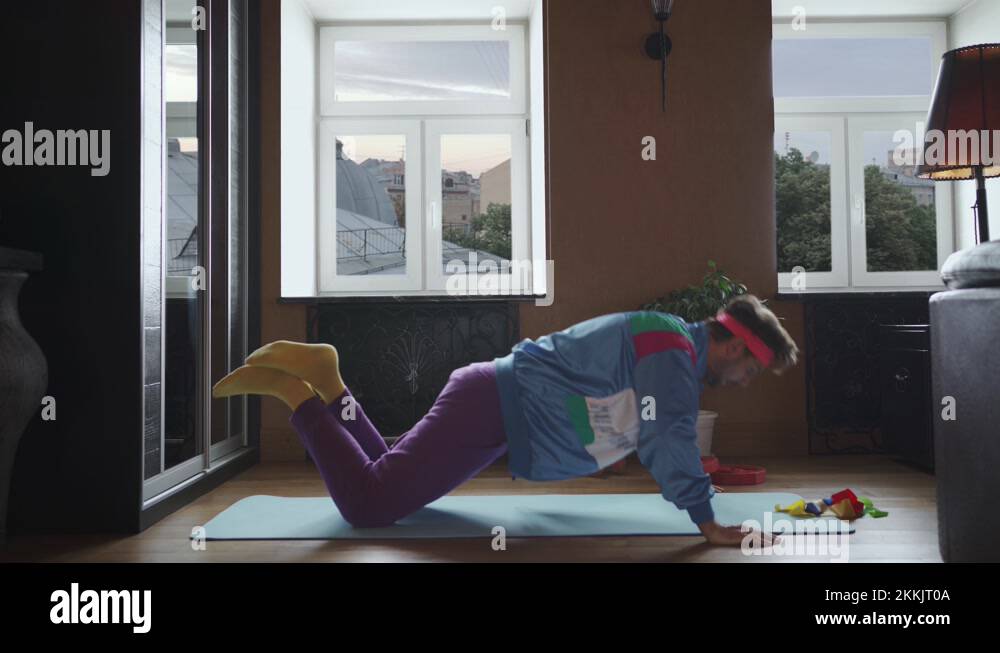 Tracksuit 90s Stock Videos & Footage - HD and 4K Video Clips - Alamy