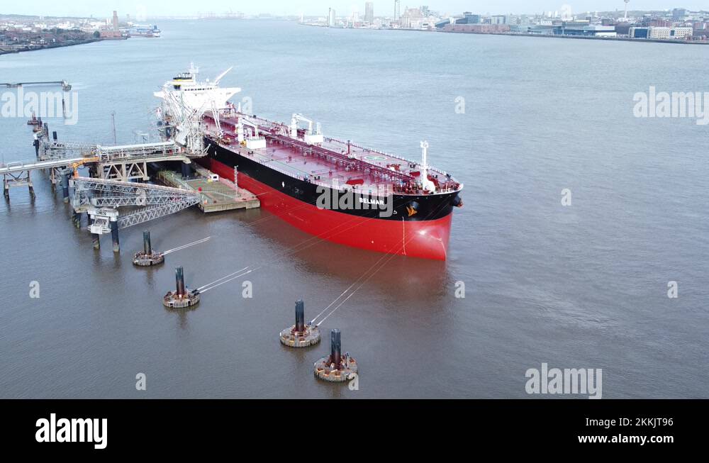 Crude oil ship Stock Videos & Footage - HD and 4K Video Clips - Alamy