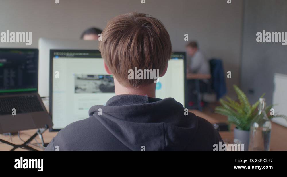 Workstations office Stock Videos & Footage - HD and 4K Video Clips - Alamy