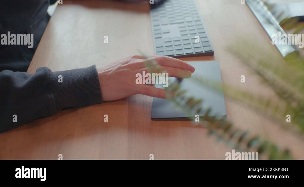 Fingers on mouse Stock Videos & Footage - HD and 4K Video Clips - Alamy