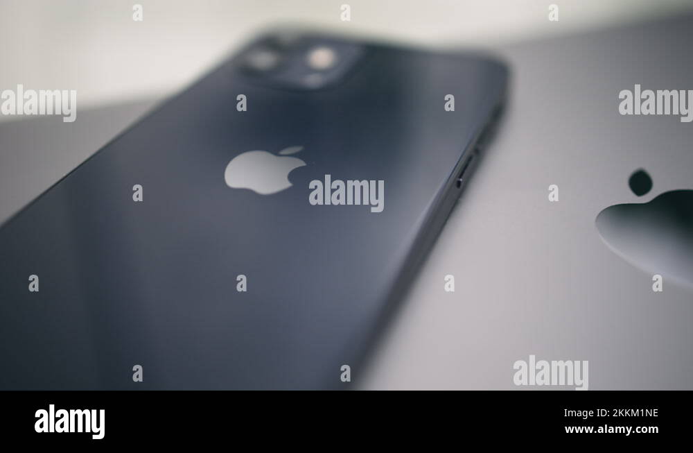 Lens logos Stock Videos & Footage - HD and 4K Video Clips - Alamy