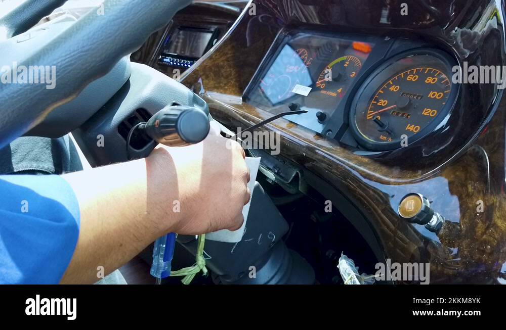 Luxury tour bus Stock Videos & Footage - HD and 4K Video Clips - Alamy