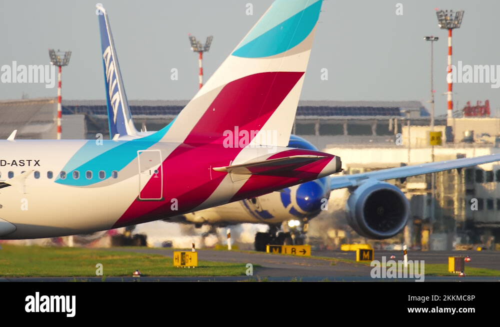Tail plane tail Stock Videos & Footage - HD and 4K Video Clips - Alamy