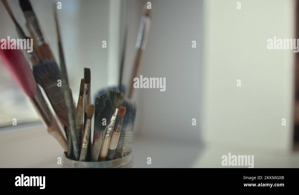 Artists brushes Stock Videos & Footage - HD and 4K Video Clips - Alamy
