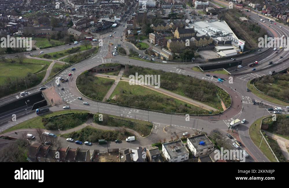 TOP DOWN AERIAL VIEW OF EUROPE BUSY ROUNDABOUT Stock Video Footage - Alamy