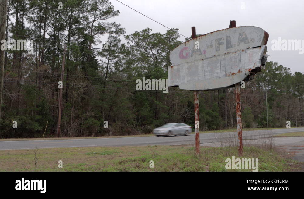 Sign with rust Stock Videos & Footage - HD and 4K Video Clips - Alamy