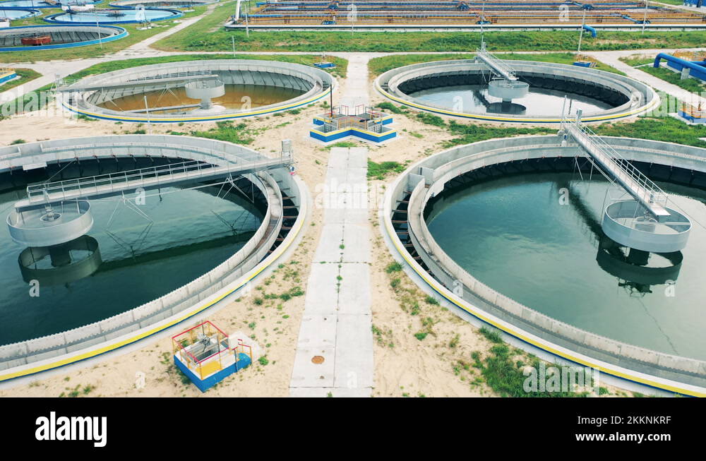 Round tanks Stock Videos & Footage - HD and 4K Video Clips - Alamy