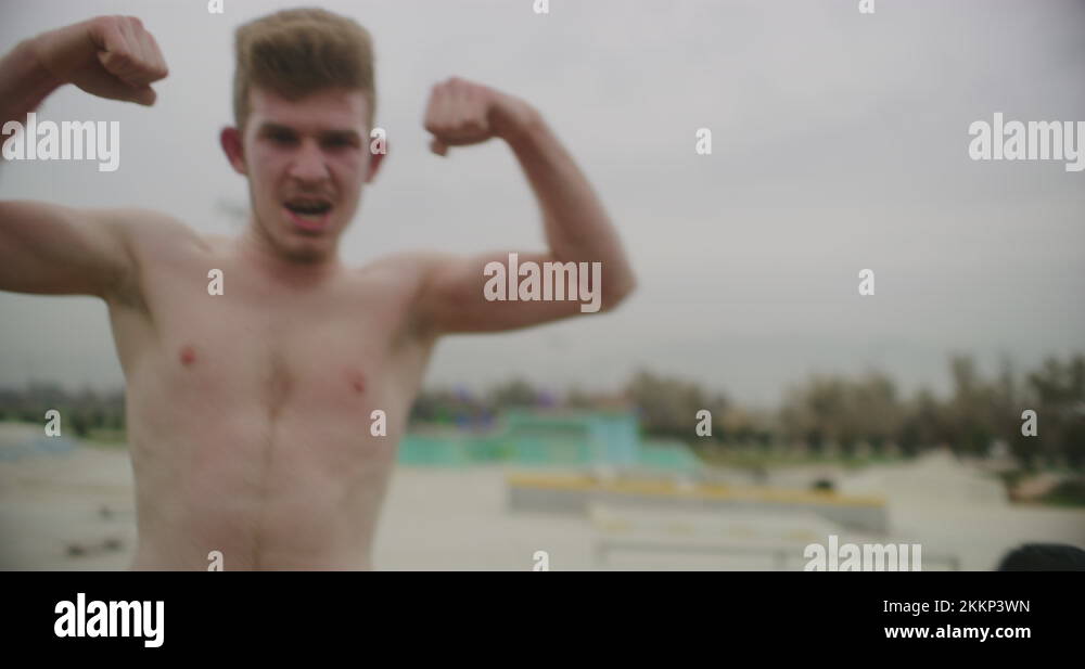 Skateboarder Showing His Muscles At The Suli Skate Park in Sulaymaniyah ...