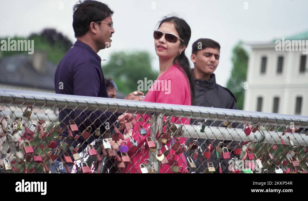 Railing love lock Stock Videos & Footage - HD and 4K Video Clips - Alamy