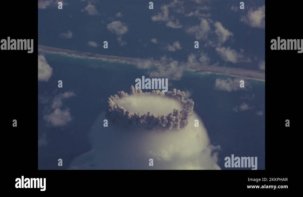 1940s Bikini Atoll: Atomic explosion Stock Video Footage - Alamy