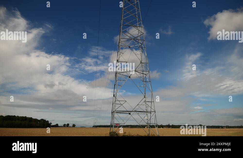 Overhead pylon Stock Videos & Footage - HD and 4K Video Clips - Alamy