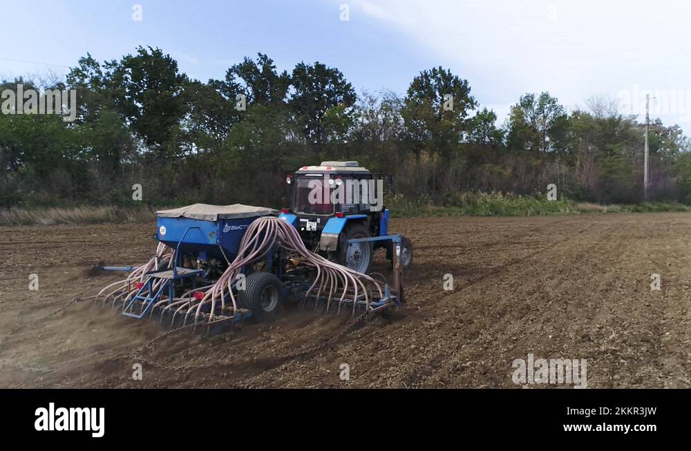 Belarus tractor Stock Videos & Footage - HD and 4K Video Clips - Alamy