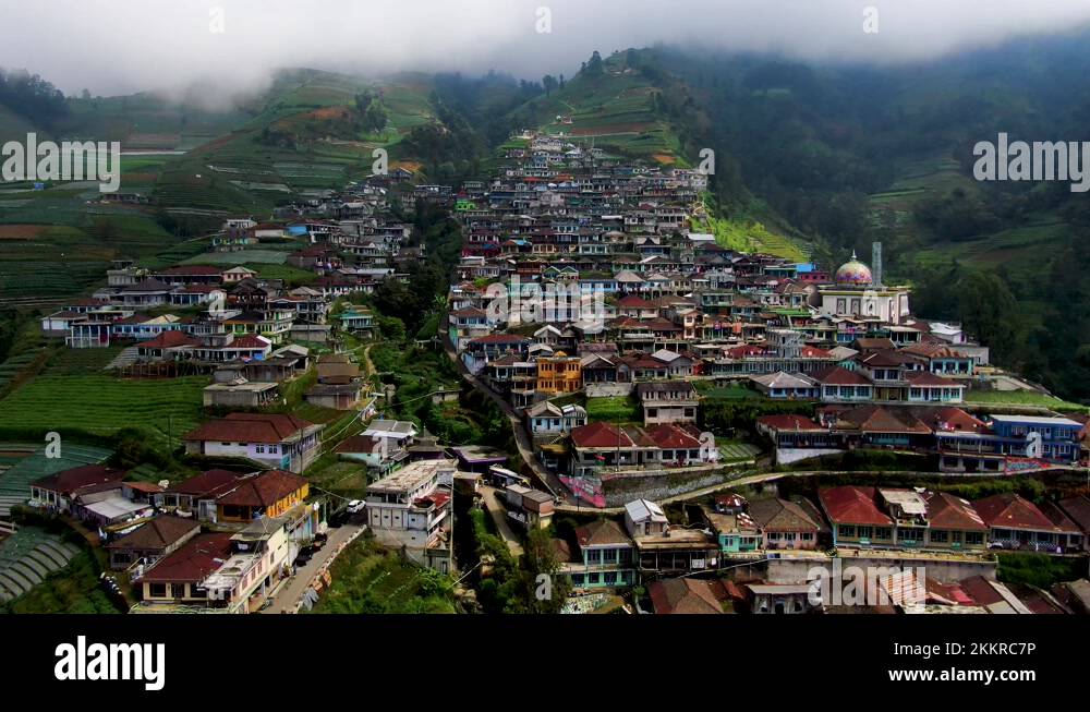 Butuh, high altitude village on slopes of Mount Sumbing, Java ...