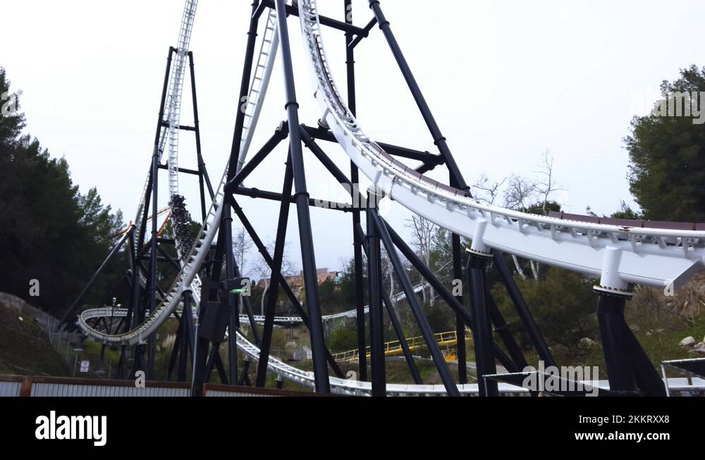 Full Throttle roller coaster at Six Flags Magic Mountain in California ...