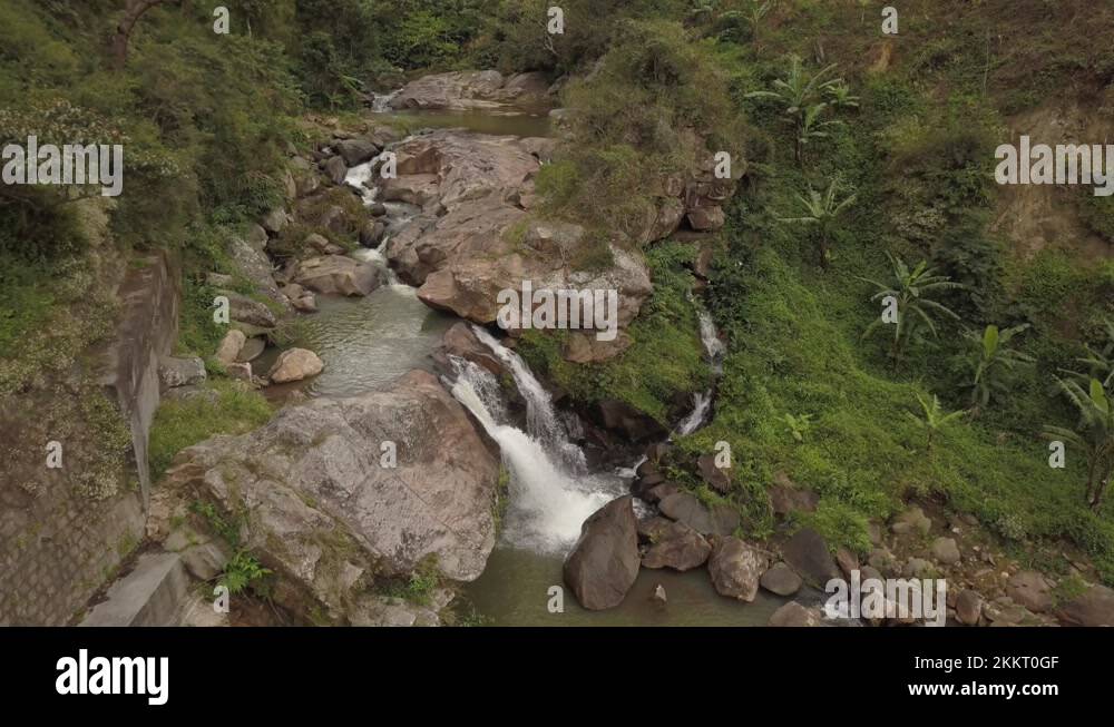 Madagascar waterfall Stock Videos & Footage - HD and 4K Video Clips - Alamy