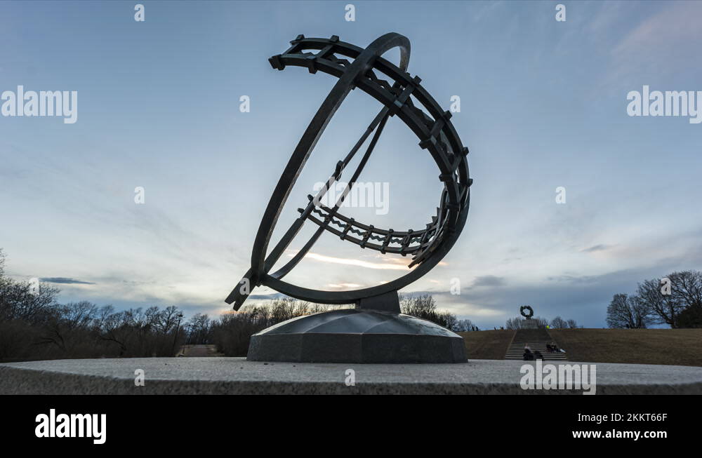 Sundial clock Stock Videos & Footage - HD and 4K Video Clips - Alamy