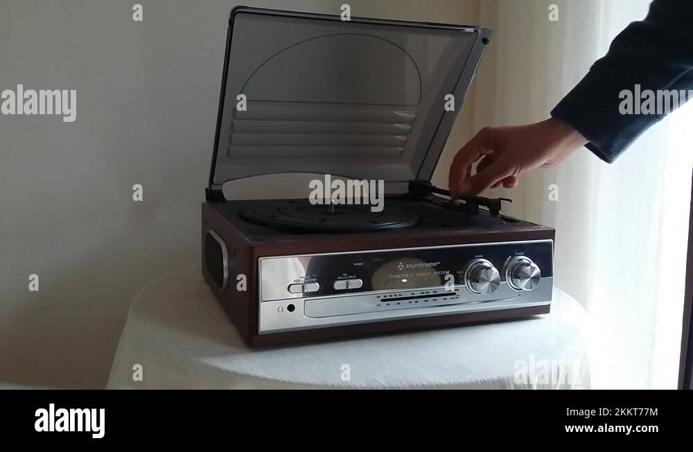 Turntable Stock Videos & Footage - HD and 4K Video Clips - Alamy