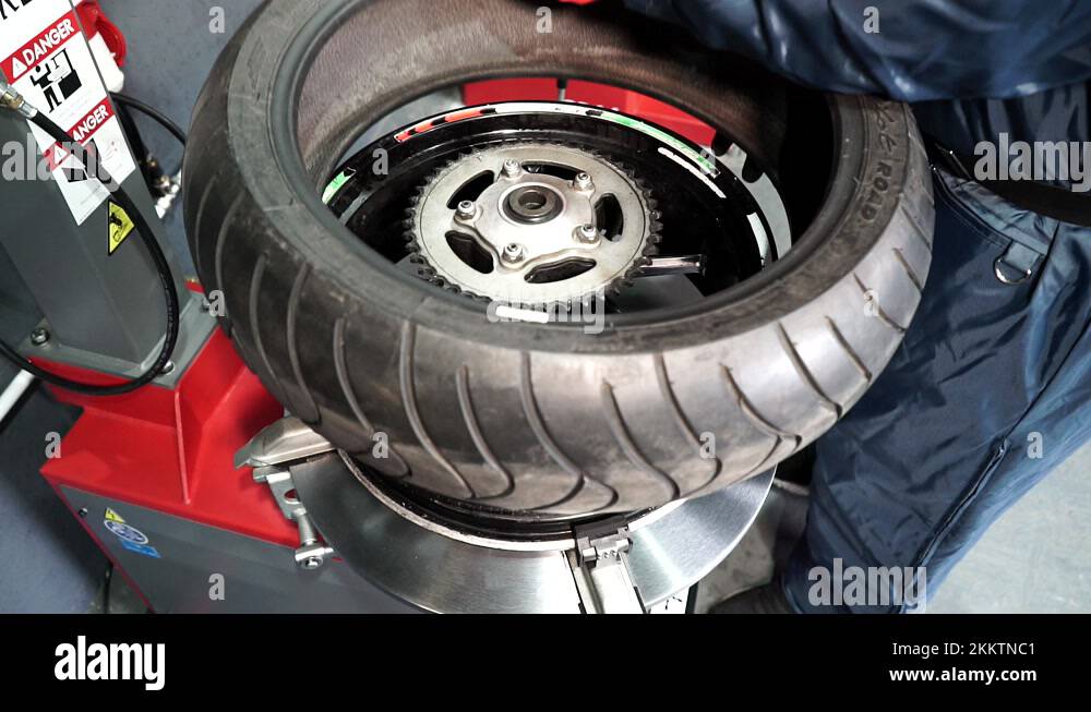 Car service car Stock Videos & Footage - HD and 4K Video Clips - Alamy