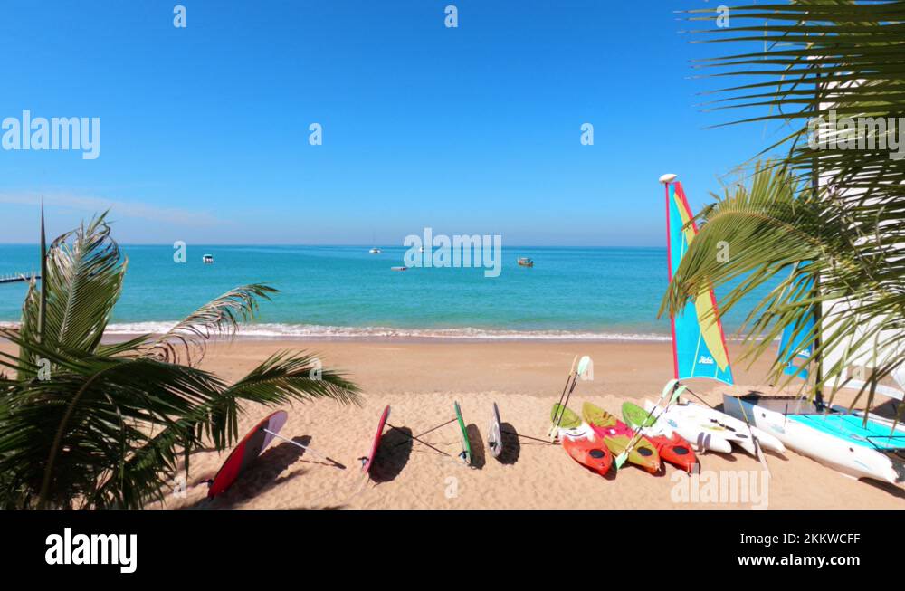 Wind n sea beach Stock Videos & Footage - HD and 4K Video Clips - Alamy