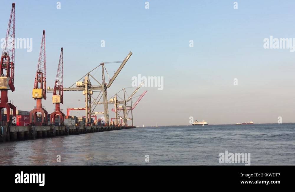Tejo river Stock Videos & Footage - HD and 4K Video Clips - Alamy