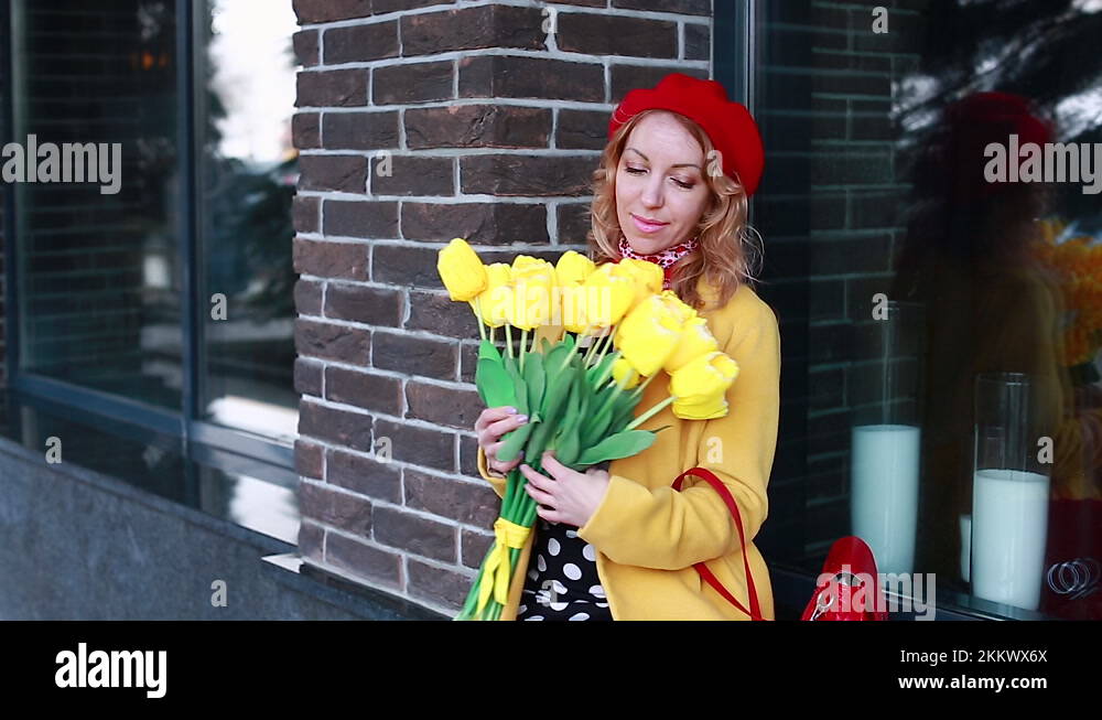 Overflowing flowers Stock Videos & Footage - HD and 4K Video Clips - Alamy