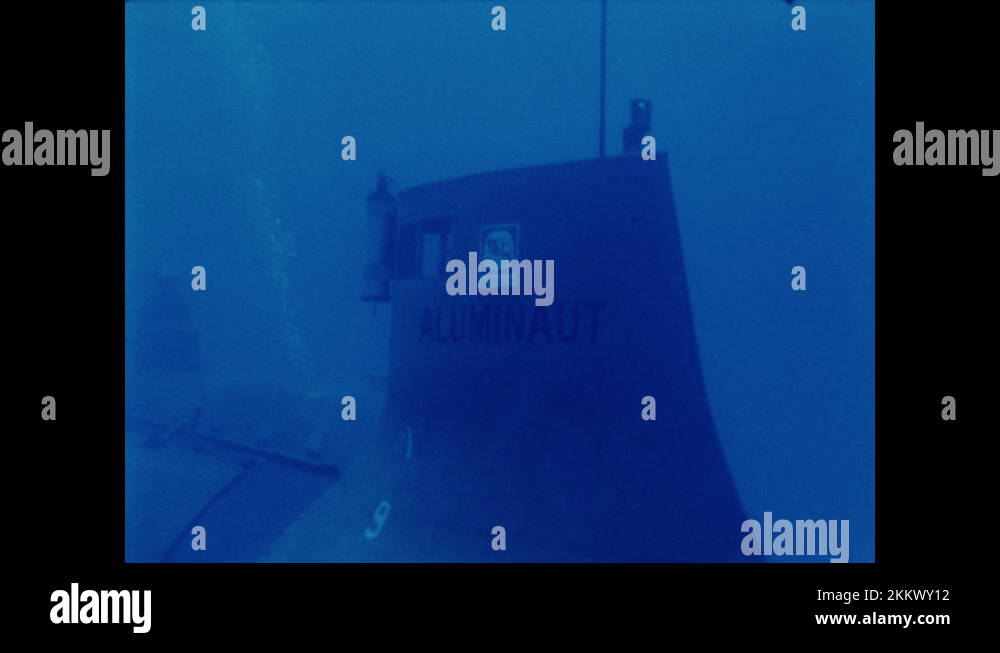 Under water submarine Stock Videos & Footage - HD and 4K Video Clips ...