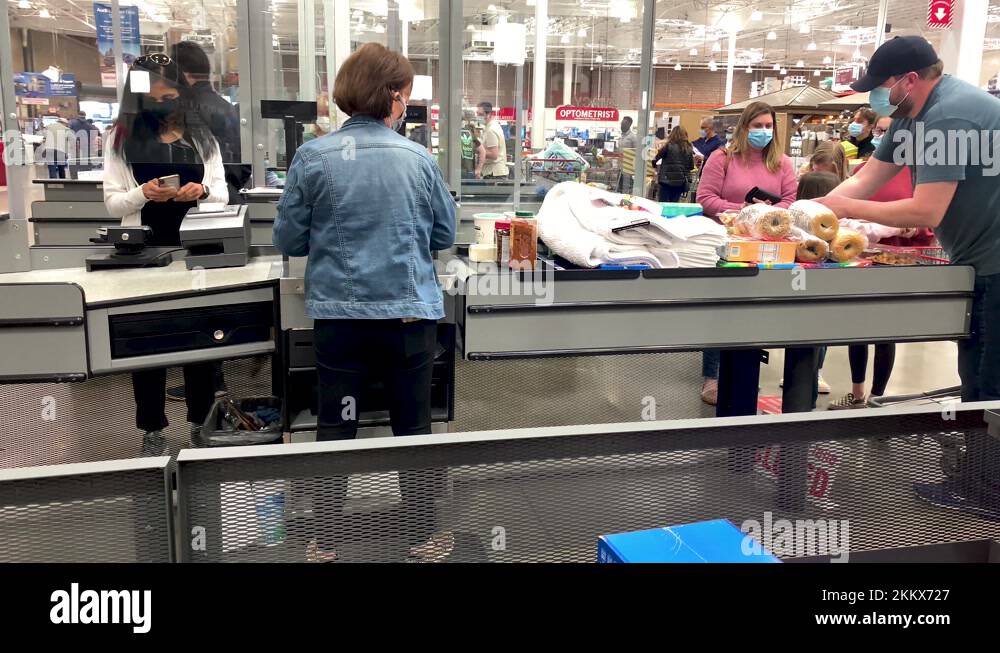 Costco and employee Stock Videos & Footage - HD and 4K Video Clips - Alamy