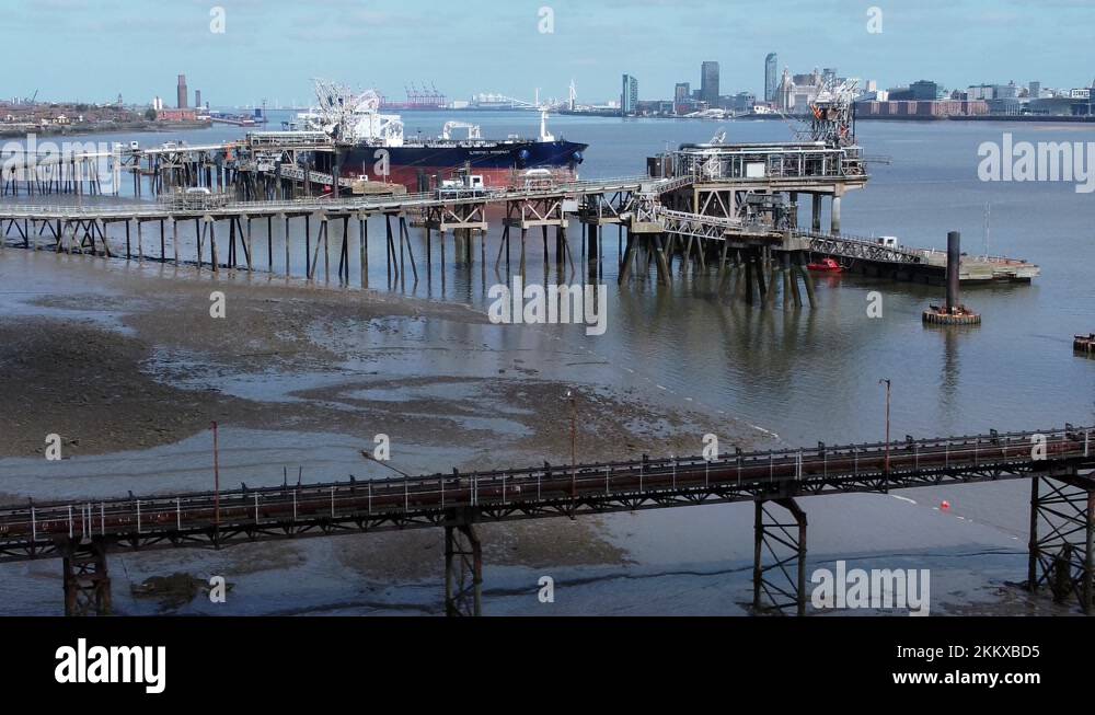 Crude oil pier Stock Videos & Footage - HD and 4K Video Clips - Alamy