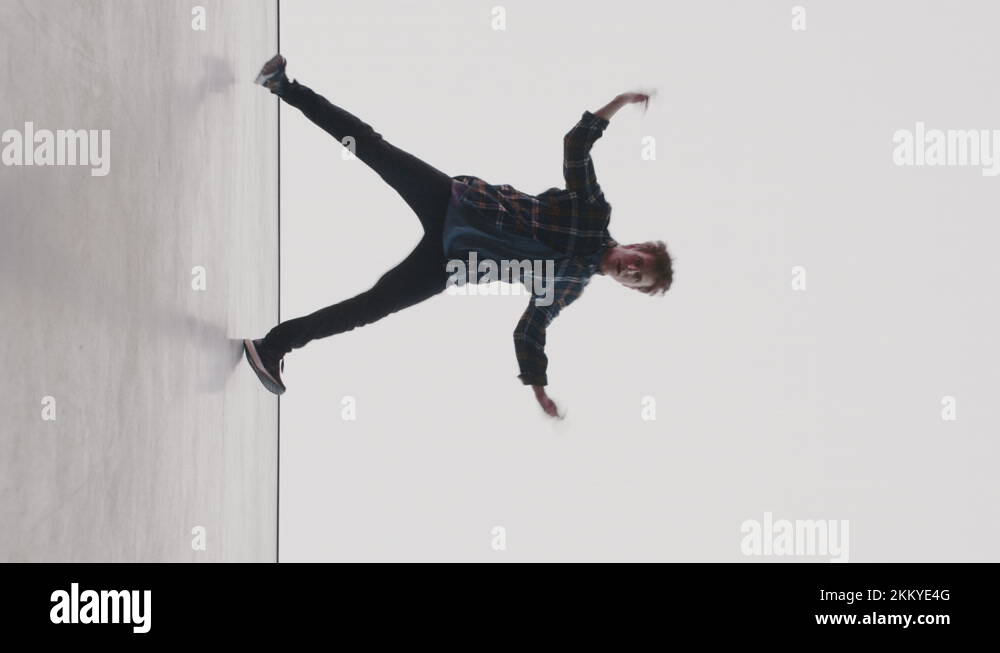 Vertical dancer Stock Videos & Footage - HD and 4K Video Clips - Alamy