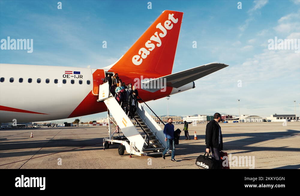 Airliner steps Stock Videos & Footage - HD and 4K Video Clips - Alamy