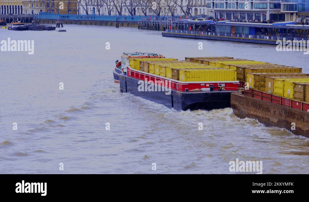 Barges tug boat Stock Videos & Footage - HD and 4K Video Clips - Alamy