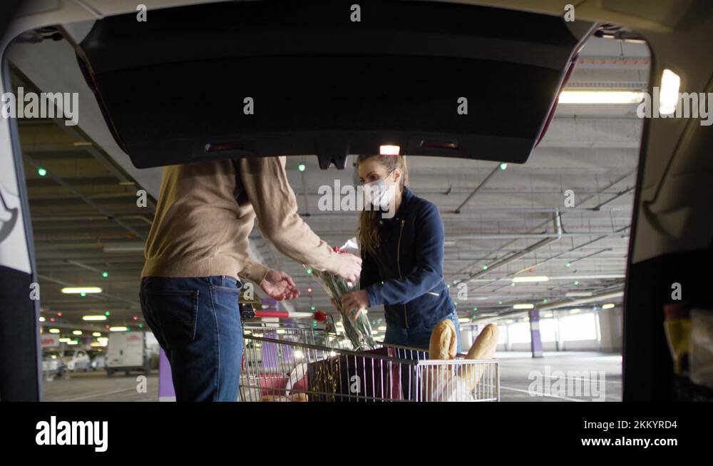 Packing a trunk Stock Videos & Footage - HD and 4K Video Clips - Alamy