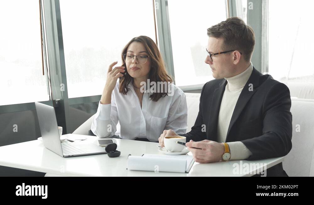 Manager sit Stock Videos & Footage - HD and 4K Video Clips - Alamy