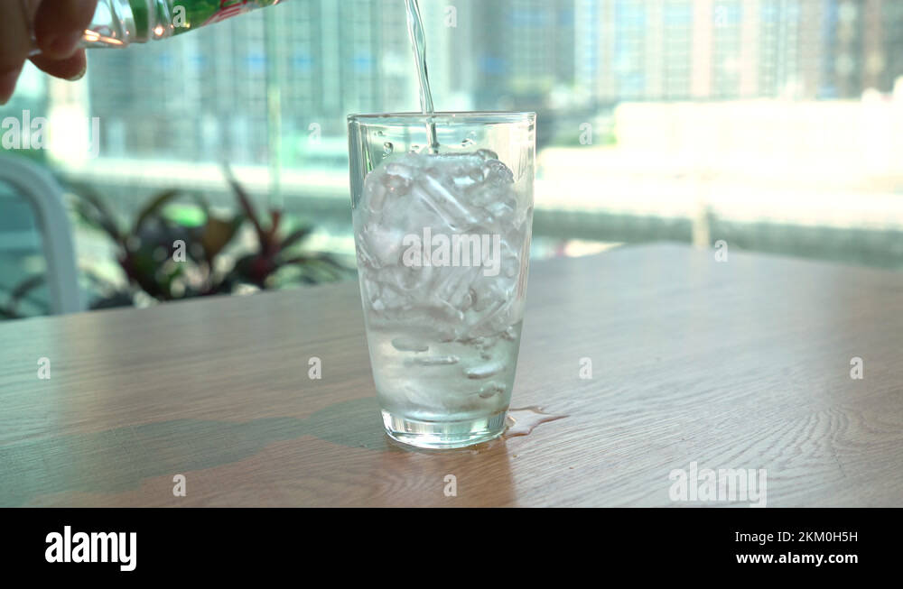 Jug of iced water glass Stock Videos & Footage - HD and 4K Video Clips - Alamy
