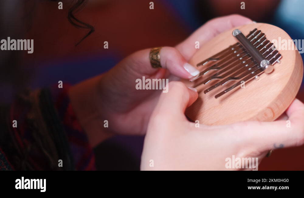 Kalimba instrument Stock Videos & Footage - HD and 4K Video Clips - Alamy