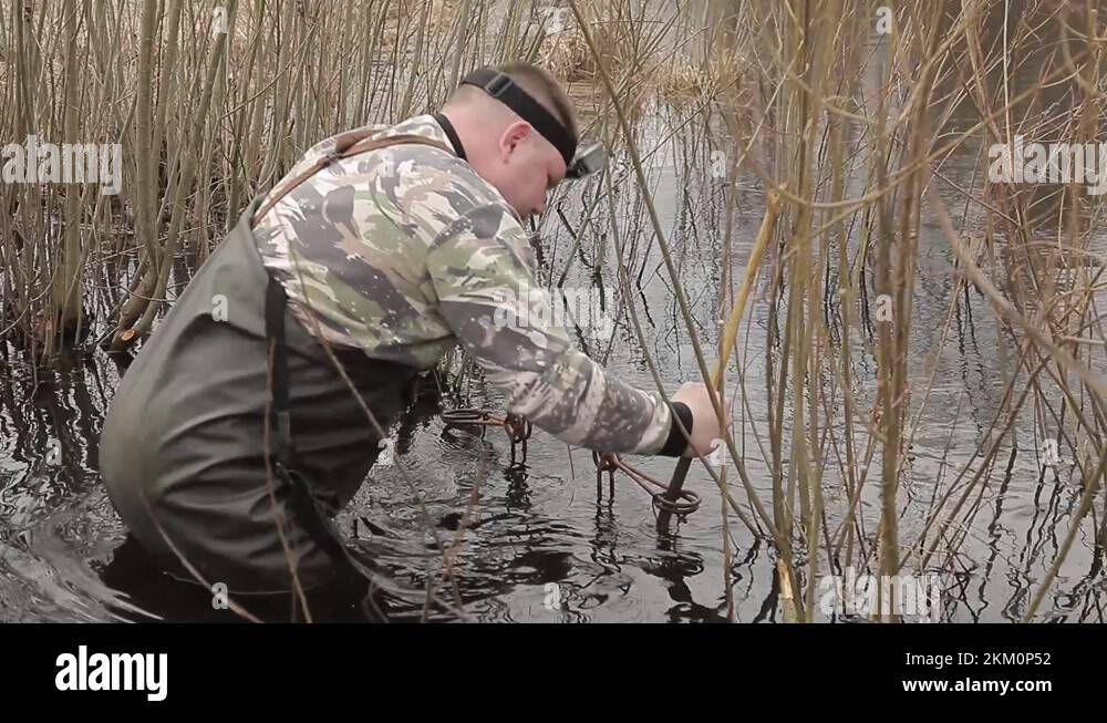 Hunter trap Stock Videos & Footage - HD and 4K Video Clips - Alamy