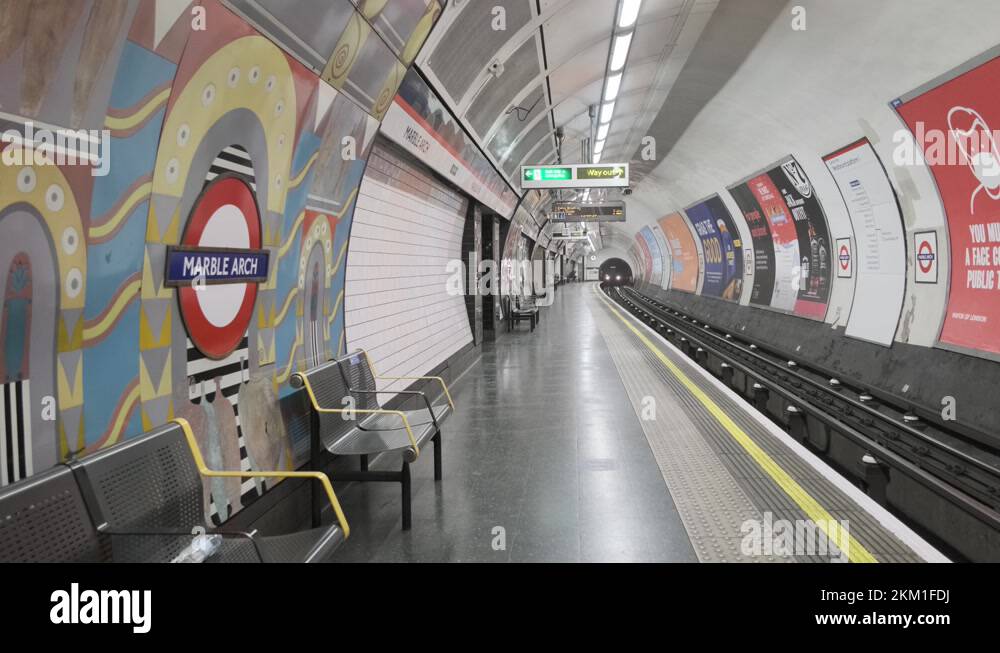 London underground tube roundel Stock Videos & Footage - HD and 4K ...
