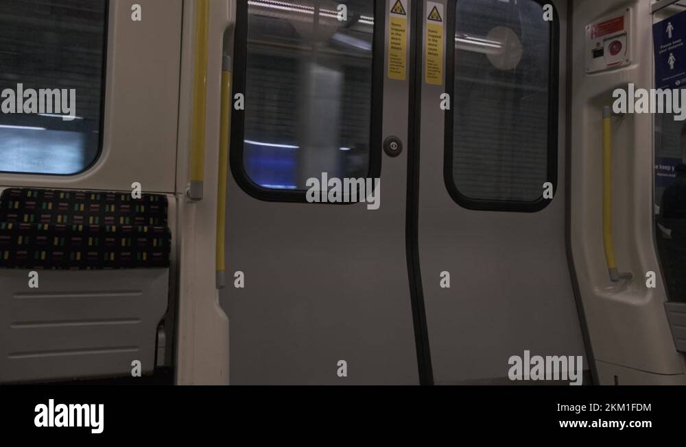 Circle line underground Stock Videos & Footage - HD and 4K Video Clips ...