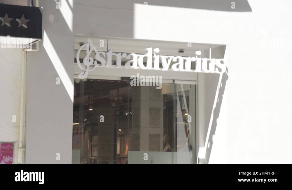 Stradivarius Stock Videos & Footage - HD and 4K Video Clips - Alamy