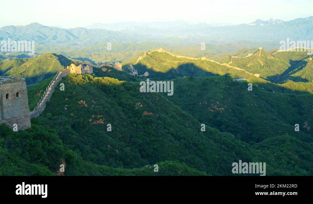 Time-lapse, light and shadow flowing on the Great Wall and mountains of ...