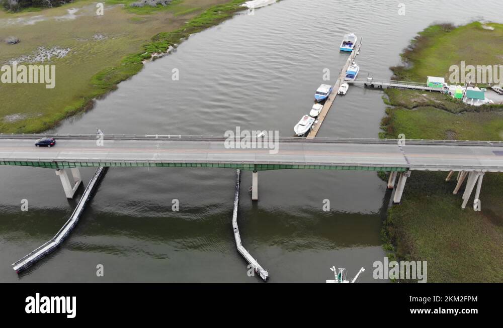 Dock boat traffic Stock Videos & Footage - HD and 4K Video Clips - Alamy
