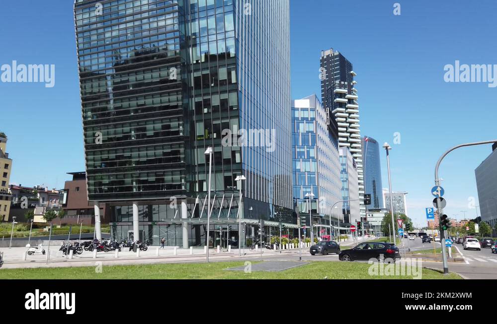 Bnp paribas milan Stock Videos & Footage - HD and 4K Video Clips - Alamy