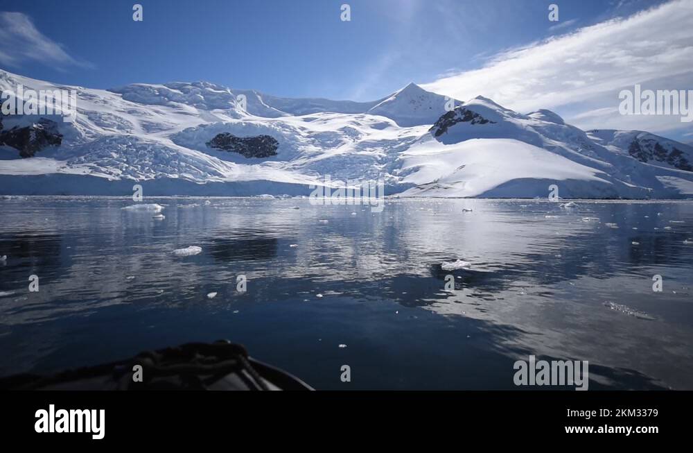Antarctic Peninsula views from the boat, heading towards shore Stock ...