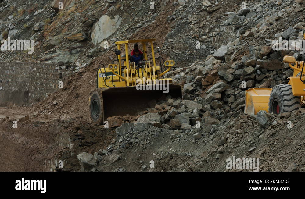 Wheeled bulldozer Stock Videos & Footage - HD and 4K Video Clips - Alamy