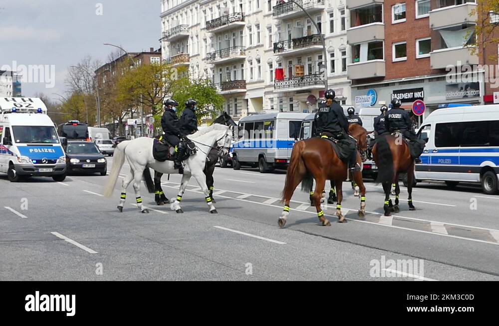 Absperren Stock Videos & Footage - HD and 4K Video Clips - Alamy